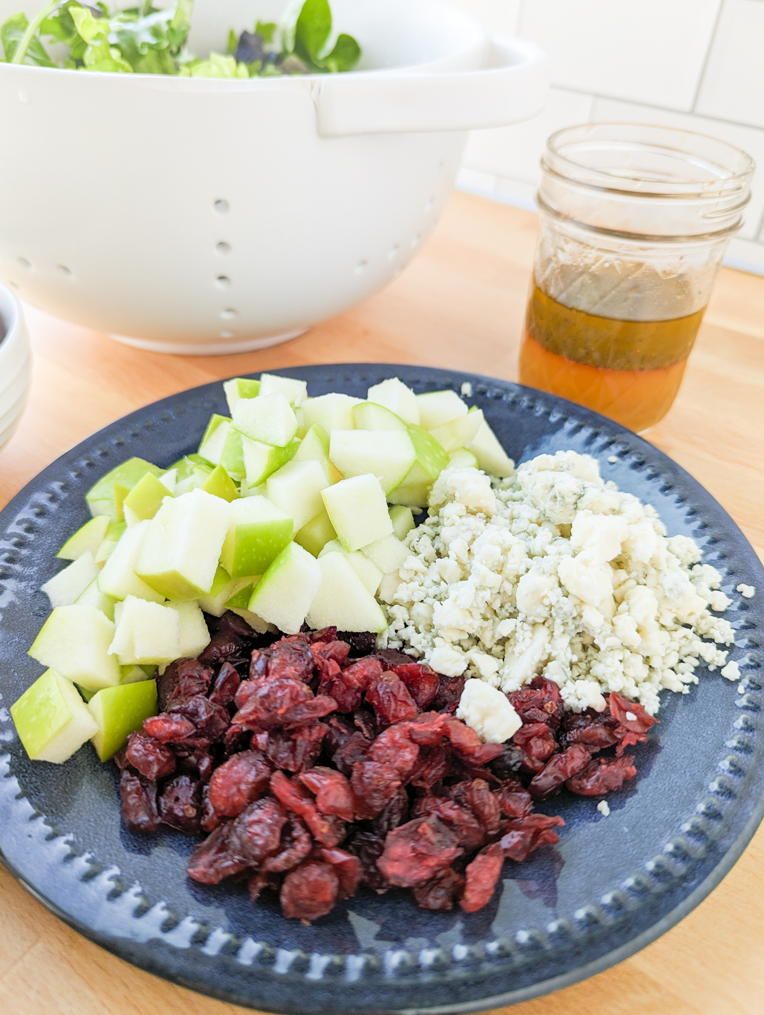 Apple Gorgonzola Salad with Champagne Vinaigrette
