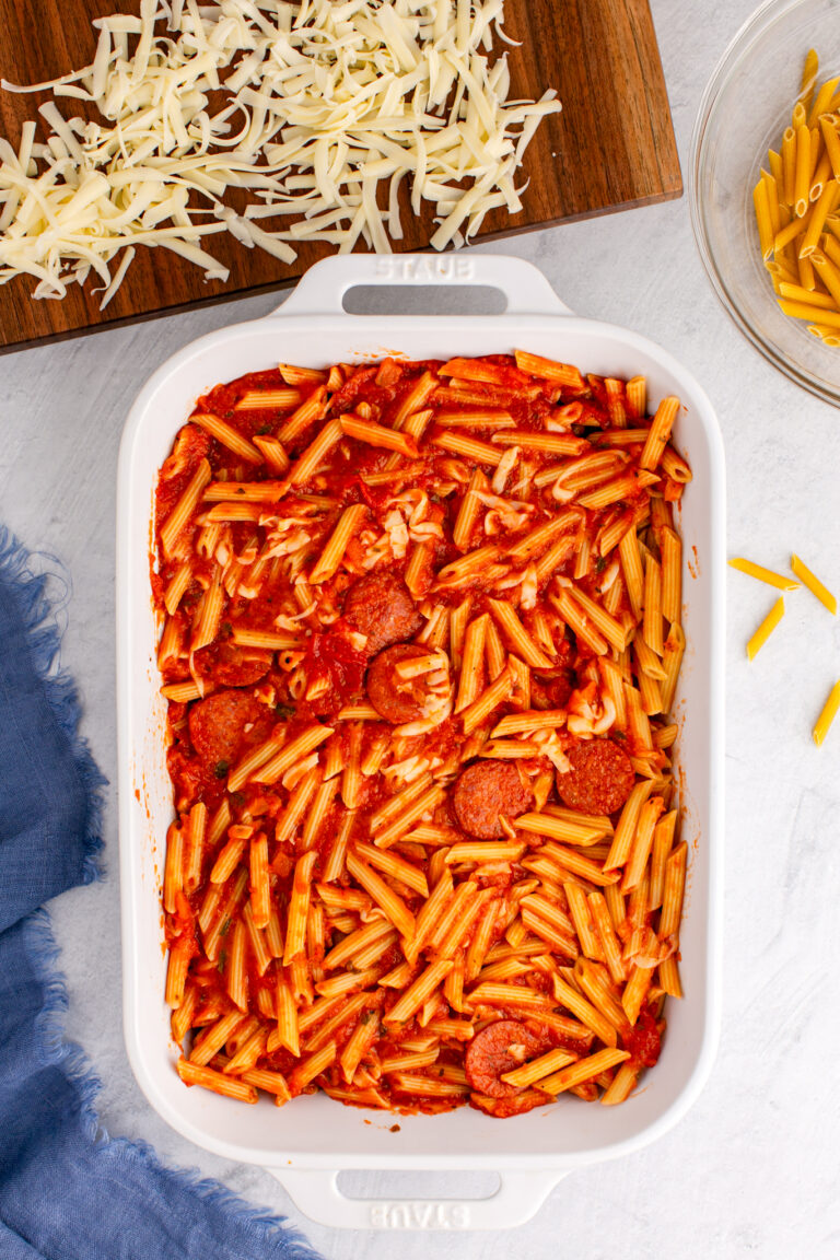 Easy Pepperoni Pizza Casserole Recipe (Weeknight Favorite)