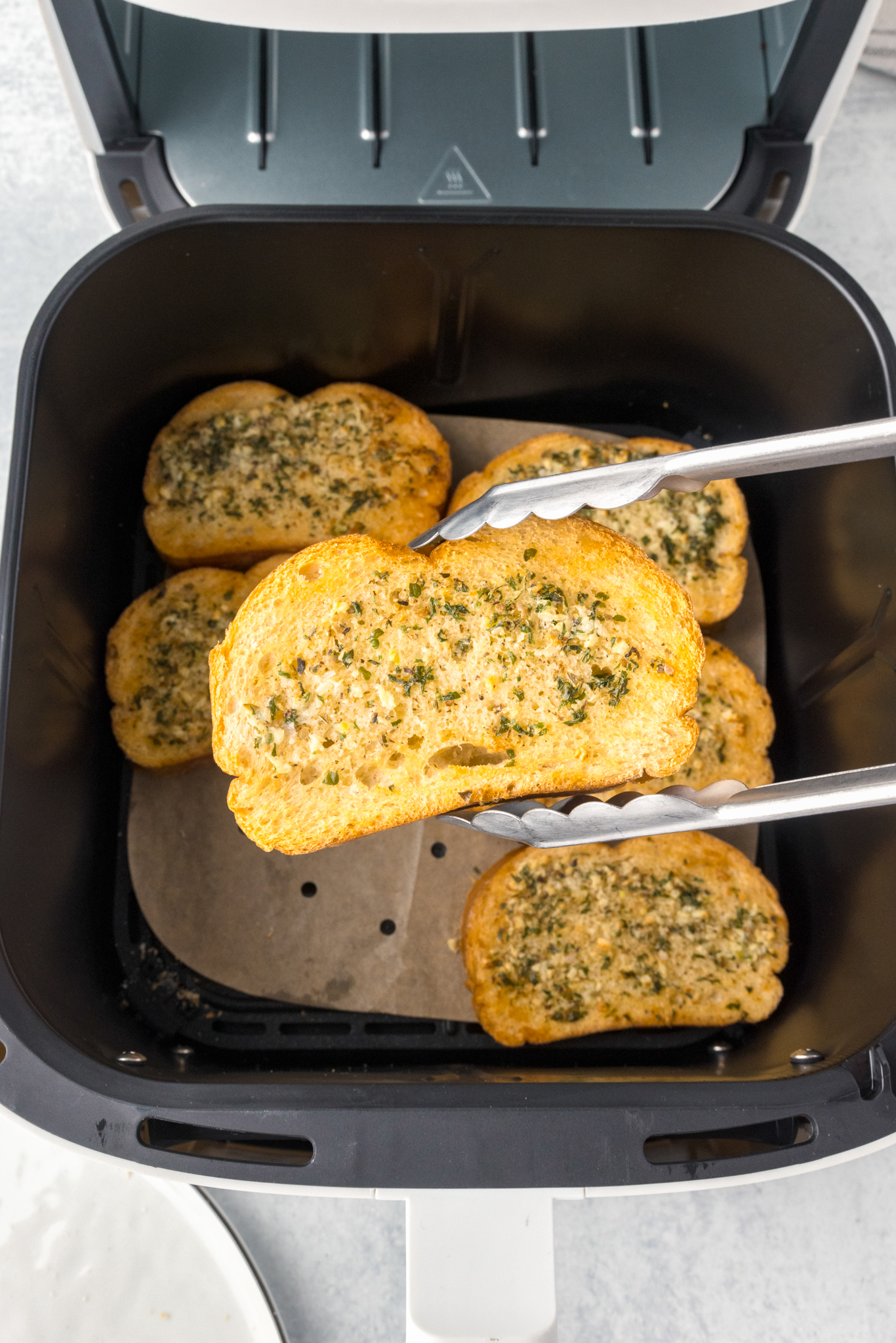 The Best Air Fryer Garlic Bread (Texas Toast Style) - Easy Recipe